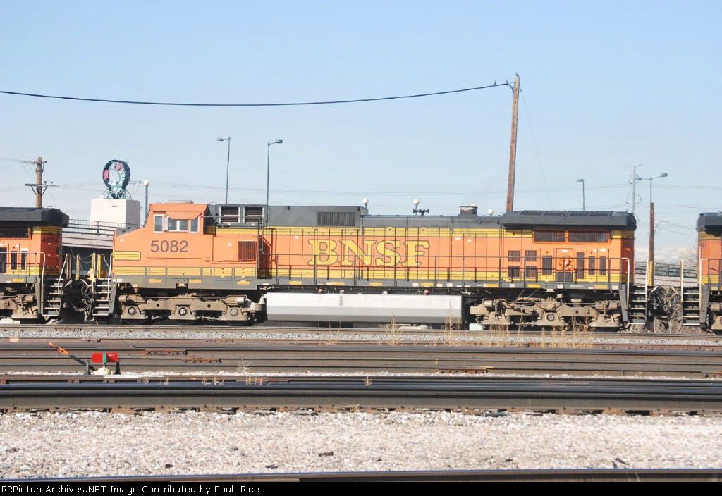 BNSF 5082